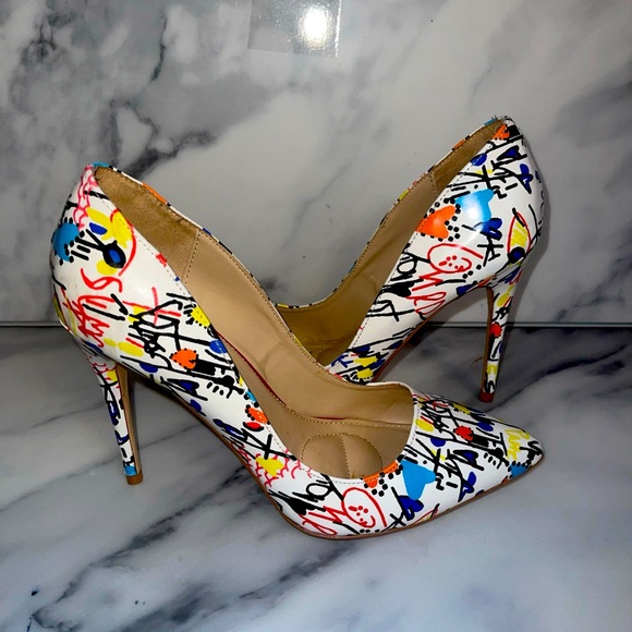 Anne Michelle | Shoes | Anne Michelle Graffiti Pointy Toe Pumps Womans ...